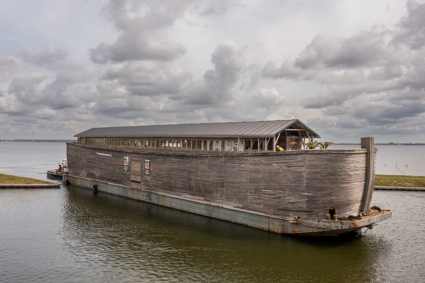 Aad Peters zocht op de hele wereld naar verhalen, nu wil hij vanaf de ...