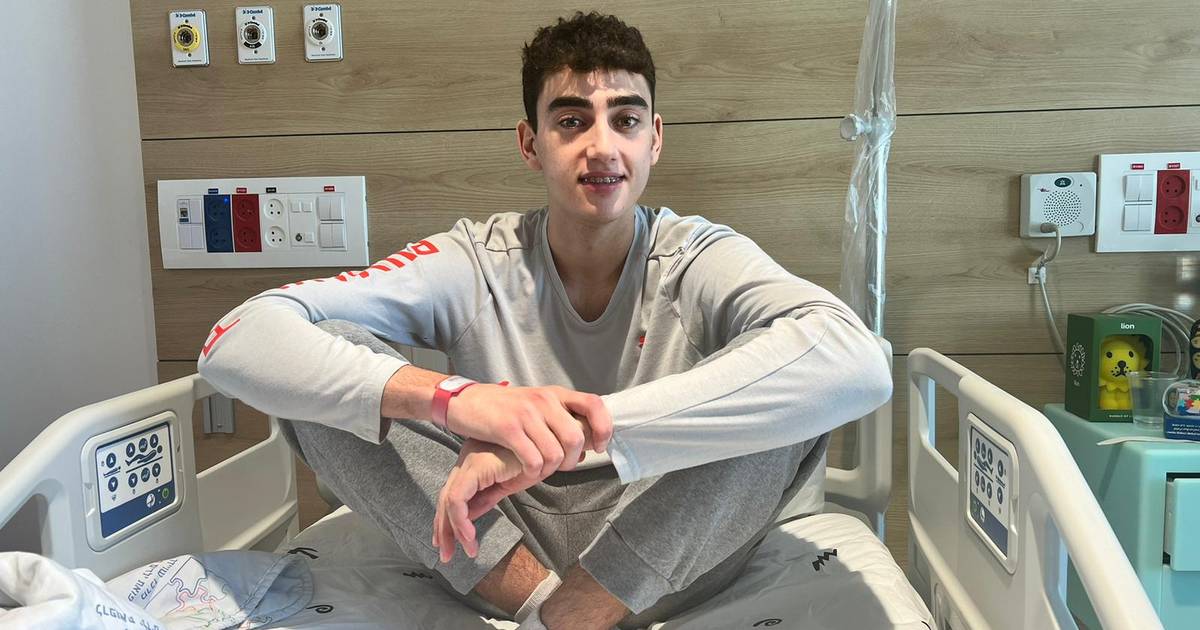 Vrijgelaten gijzelaar Ofir Engel (18) nog in ziekenhuis: “Hij is door ...