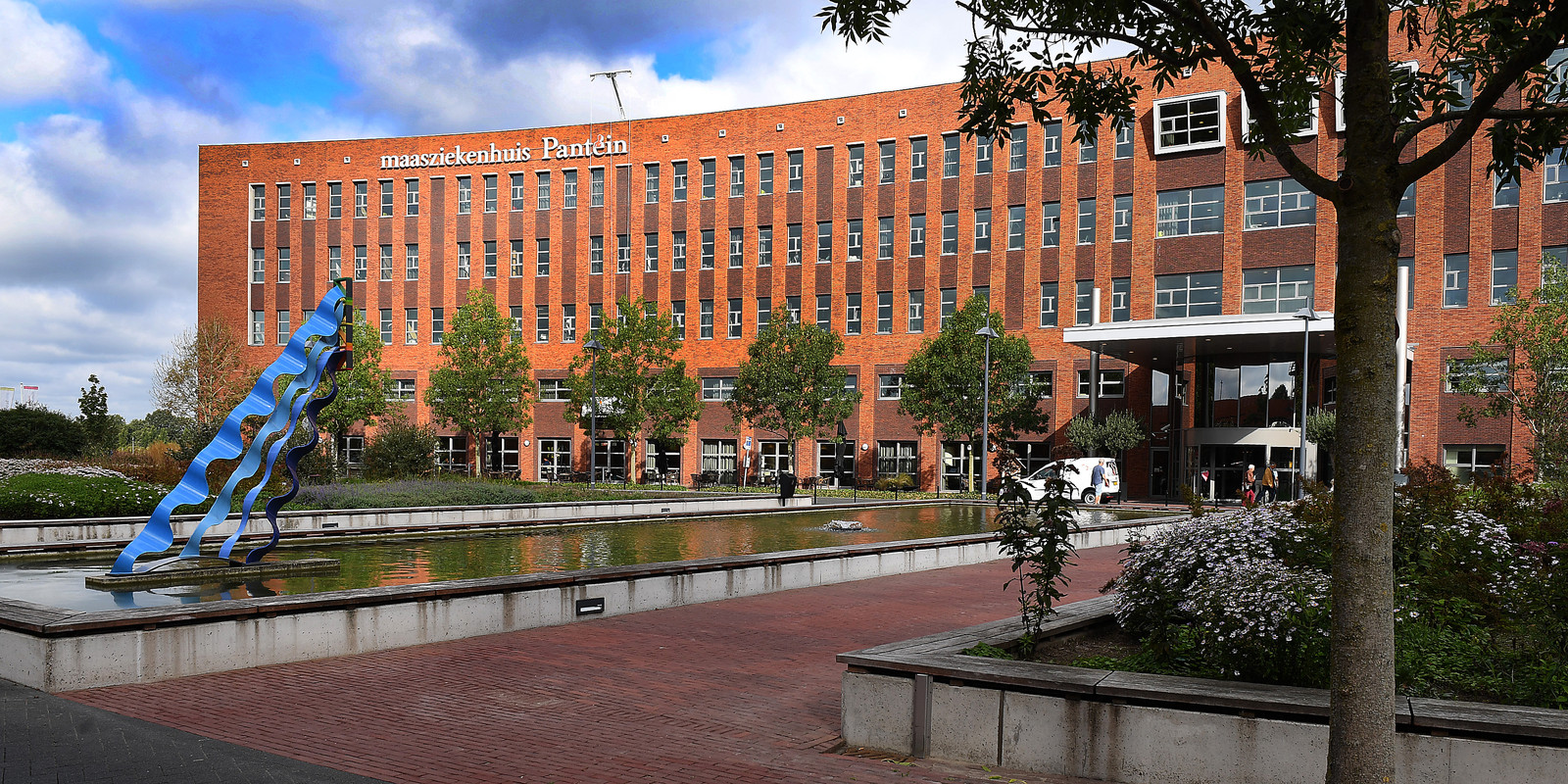 Zomergolf corona: Pantein gaat kijken of maatregelen nodig zijn | Foto ...