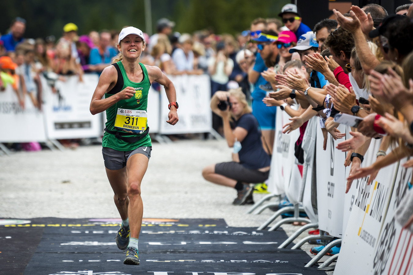 Nienke Brinkman doet voor het eerst mee aan beroemde marathon van ... Nienke Brinkman doet voor het eerst mee aan beroemde marathon van ...