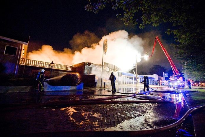 Brand legt Hubo Denekamp in de as | Oldenzaal e.o. | tubantia.nl