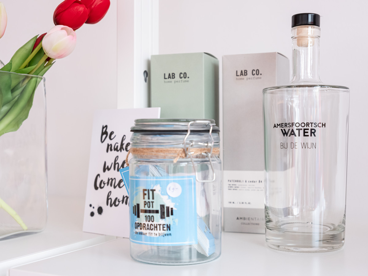 Christa runt makelaarskantoor én cadeauwinkel in één: ‘Wij verkopen ...