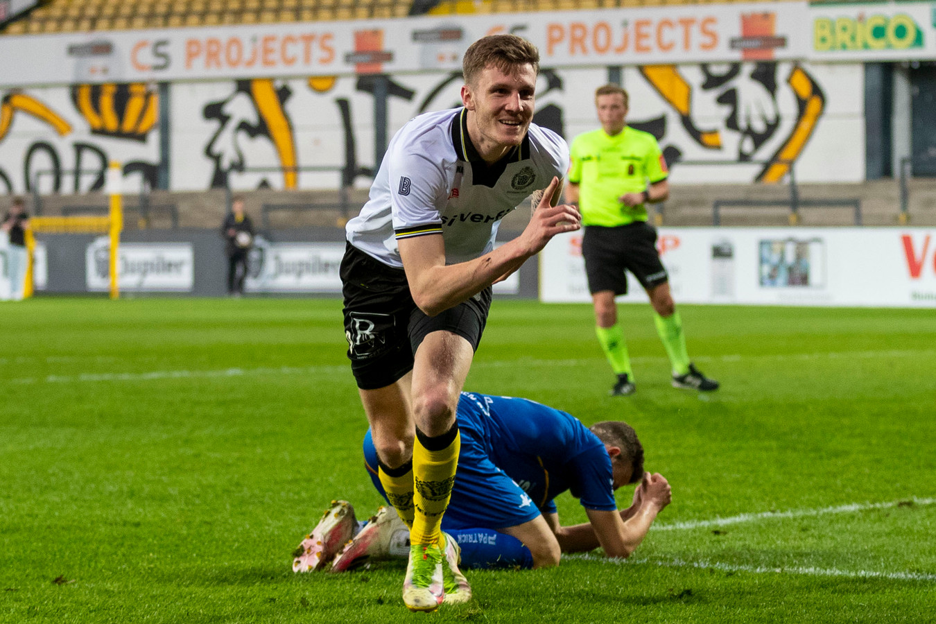 Gil Van Moerzeke (Lokeren-Temse) kijkt uit naar promotiematch op Ninove ... Gil Van Moerzeke (Lokeren-Temse) kijkt uit naar promotiematch op Ninove ...