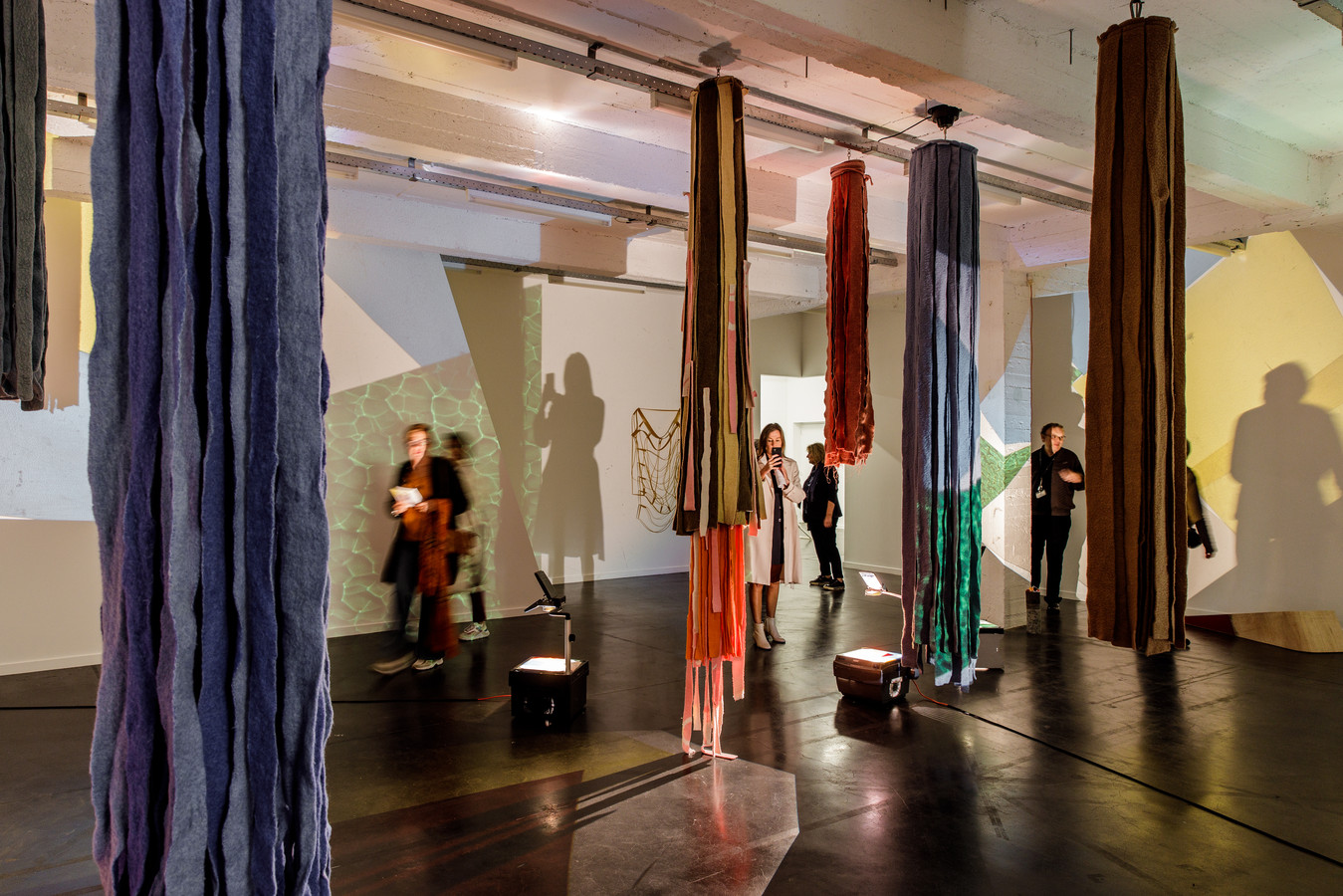 Kunstenares opent “carwash” in De Garage: “Ze laat ons de dingen ...