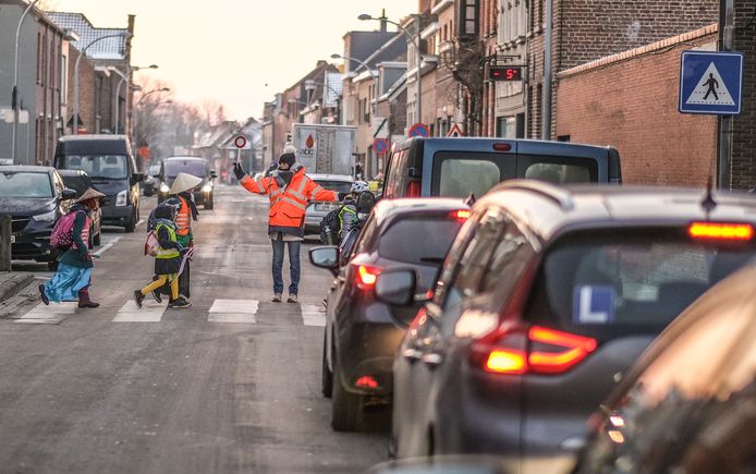 “Dat ze eerst eens onderling overleggen daar bij Unizo”: schepen ...