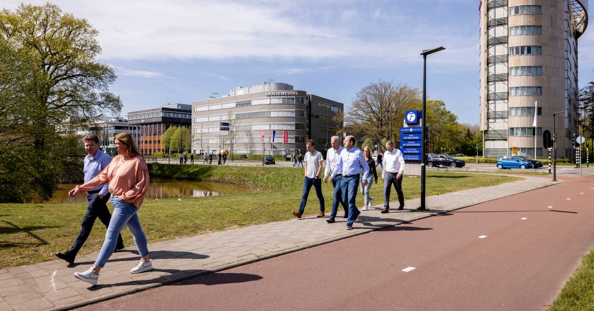 Een rondje over het UT-terrein: de kantoormensen lopen er weer ...