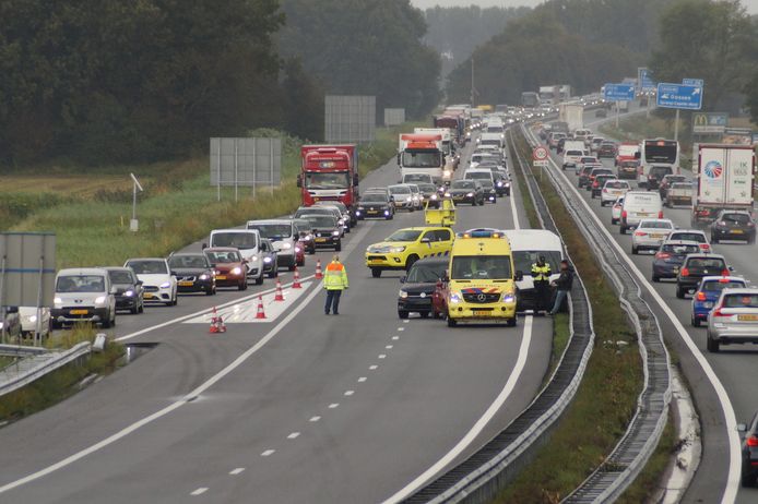 Drie auto's botsen op A59 bij Waspik | Waalwijk, Heusden e.o. | bd.nl