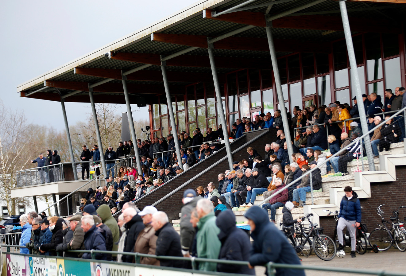 Hekkensluiter wint na 176 dagen en verkeerschaos zit fans dwars: lees hier alles over het ...