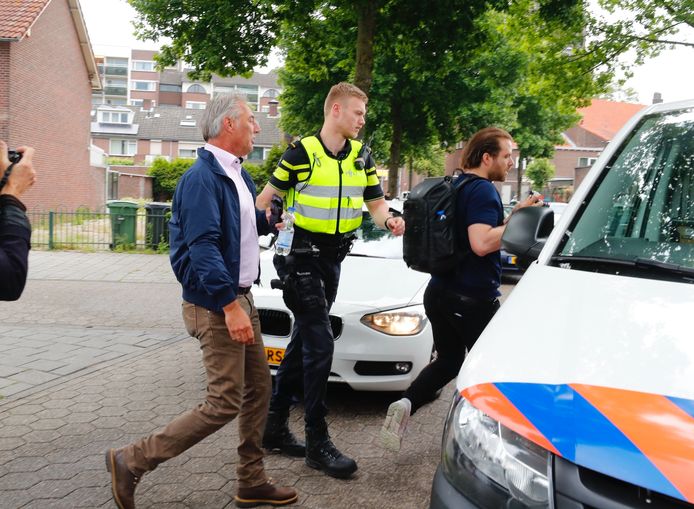 Pegida-voorman belaagd bij actie rondom Al Fourqaan-Moskee in Eindhoven ...