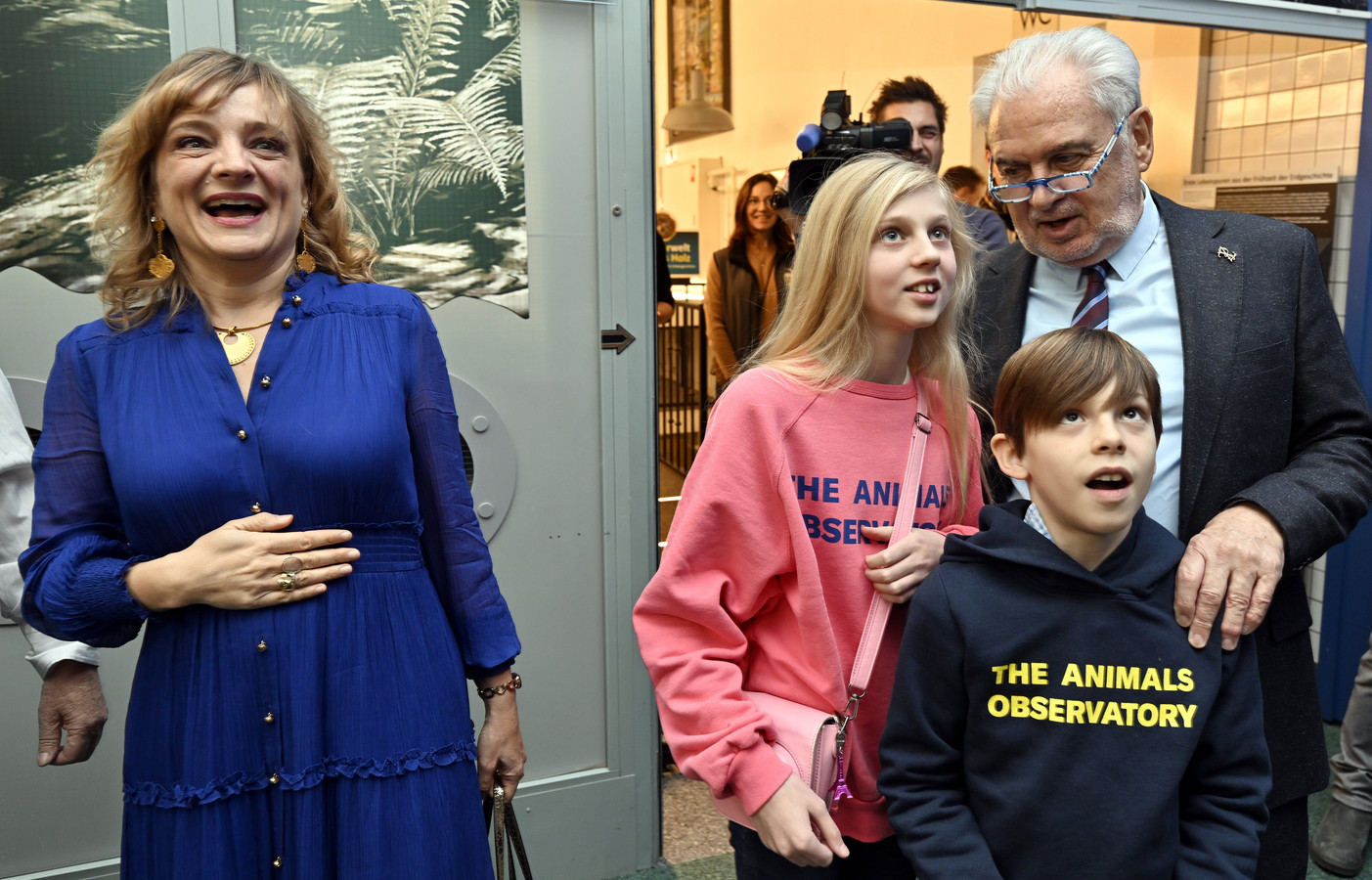 IN BEELD. Fernand Huts bezoekt zijn eigen T-rex in Zwitsers museum: “Trinity moet hét pronkstuk ...