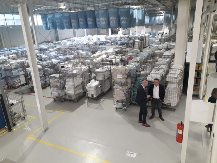 Industriële wasserij Cleanlease jaar na zware brand weer open: “Nieuw ...