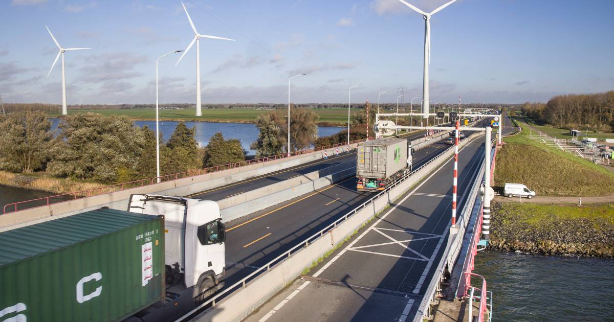 Blijf tijdens afsluiting Haringvlietbrug thuis, waarschuwt ...