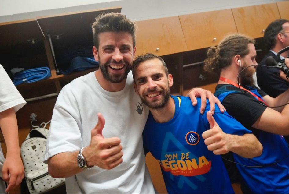 Hector Hevel feestte na promotie met FC Barcelona-ster Pique: ‘Hij is ...