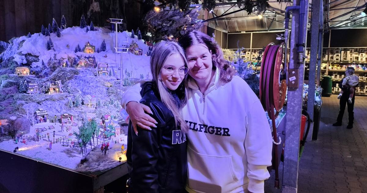 Kerstshow Intratuin Halsteren geopend: ‘We zouden de boom het liefst al ...