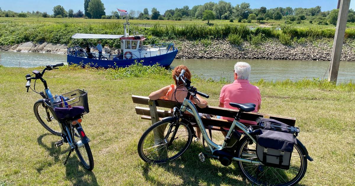 Schipper mag ik overvaren, ja of nee? Fietsen langs de IJssel bij Heino ...