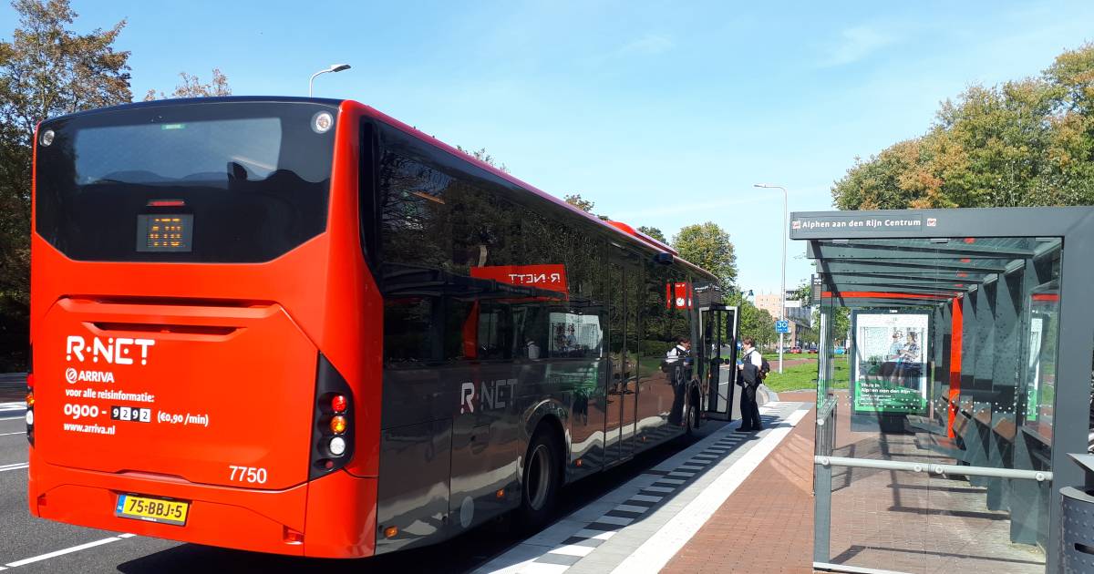 ‘Ook snelle bus nodig van Alphen naar Uithoorn’ | Alphen | AD.nl