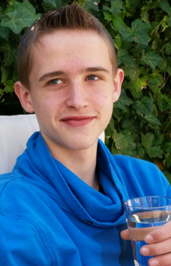 Moeder doodgereden Chiel (16) uit Almelo: ‘Dit is een heel slechte film ... Moeder doodgereden Chiel (16) uit Almelo: ‘Dit is een heel slechte film ...