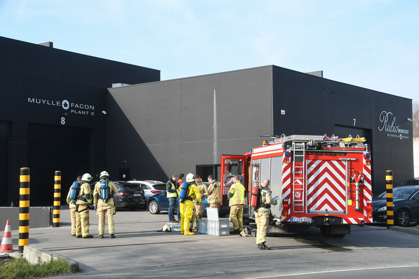 50 mensen geëvacueerd na incident met salpeterzuur bij Muylle-Facon ...