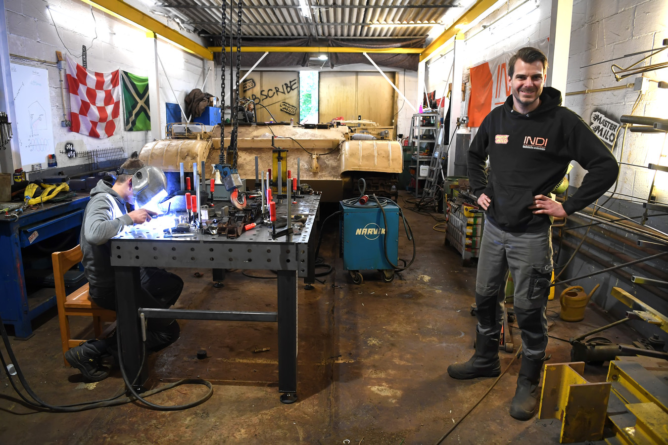 Op zoek naar een tank uit de Golfoorlog of een aardappelsnelvuurkanon ...