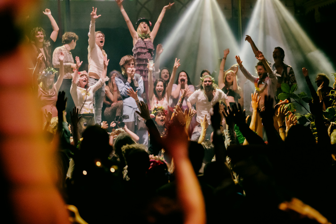 DJ Isis viert jubileumjaar: in Goor opgegroeide pionier van de ...