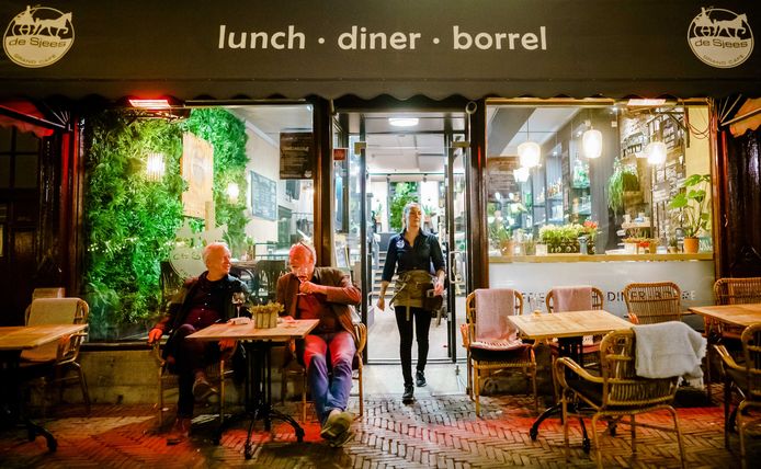 Terras van De Sjees uit Delft in top 10 van beste terrassen van ...