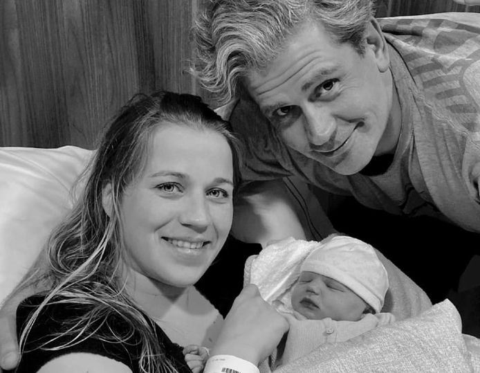 Wouter Kolff en vrouw delen zoete foto van baby Xander: ‘We zijn ...