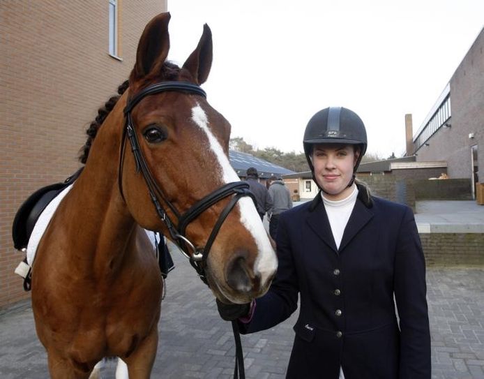 Lisa de Graaf is 'goed gek' van paarden | Regiosport | bndestem.nl