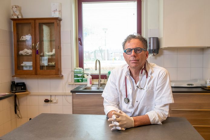 Dierenarts Frank Blaauw: ‘Zelfs als een dier moet inslapen, doen we een ...