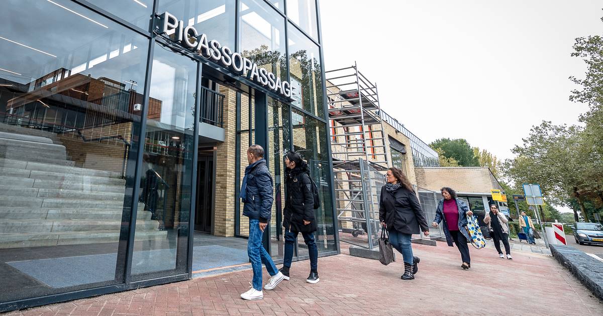 Verswinkels maken plaats voor Action in de Picassopassage in Capelle ...