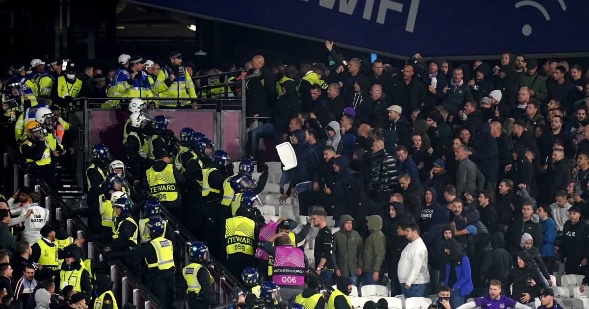 Stevige sanctie voor Anderlecht na wangedrag fans in Londen: 50.000 ... Stevige sanctie voor Anderlecht na wangedrag fans in Londen: 50.000 ...
