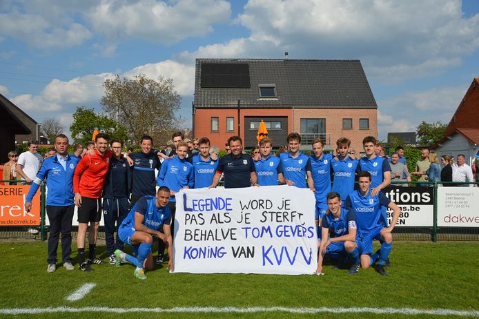 KVV Vosselaar zwaait trainer Tom Gevers uit | Vosselaar | hln.be
