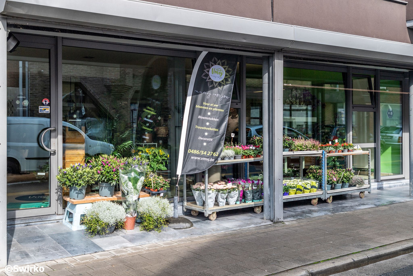 Marielle (56) neemt 75 jaar oude bloemenwinkel ‘Mariëtte’ over: “Zo ...