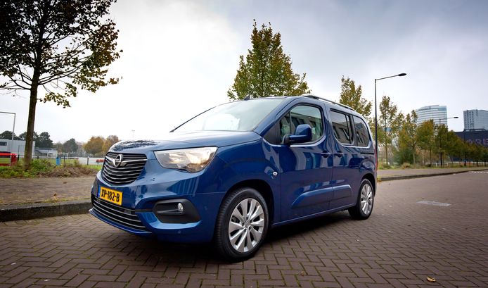 Test Opel Combo Tour: ruimte te over in hoekige Combo | Auto | ed.nl
