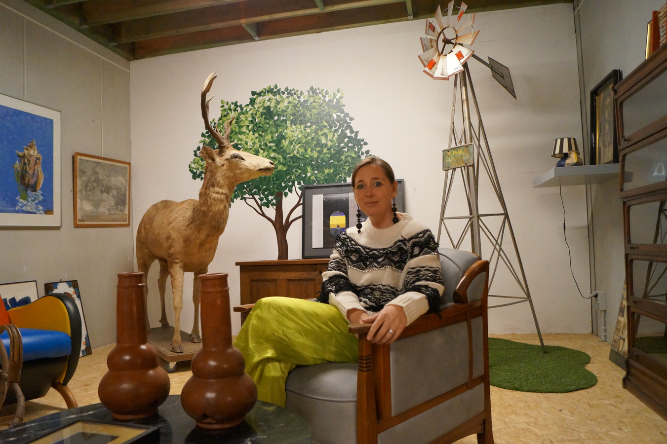 Charlotte (39) vond haar roeping als antiquair en decoratie-en ...
