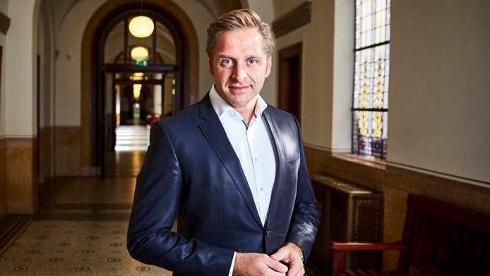 De Jonge speelt hard spel met raad | Rotterdam | AD.nl