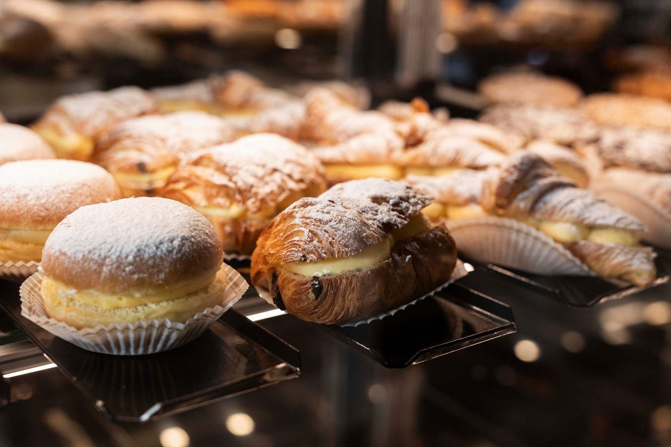 NET OPEN. Brood & Zoet, de nieuwe warme bakker in Helchteren: “Een ...