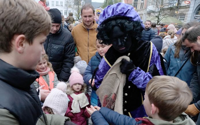 Jonge Lierenaars ontvangen Sint en Pieten: “Zoals altijd geen stoute ...