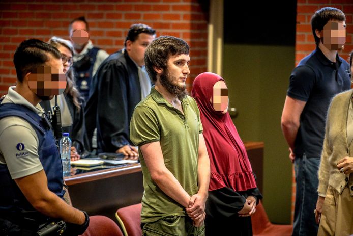 Hoe West-Vlaamse terreurcel vóór grote aanslag in Antwerpen wilde ‘oefenen’ in het Kortrijkse ...