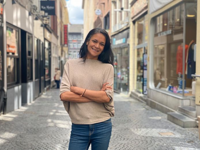 Rani (43) wil Donkersteeg omvormen naar Lichtersteeg: “Een trekpleister ...