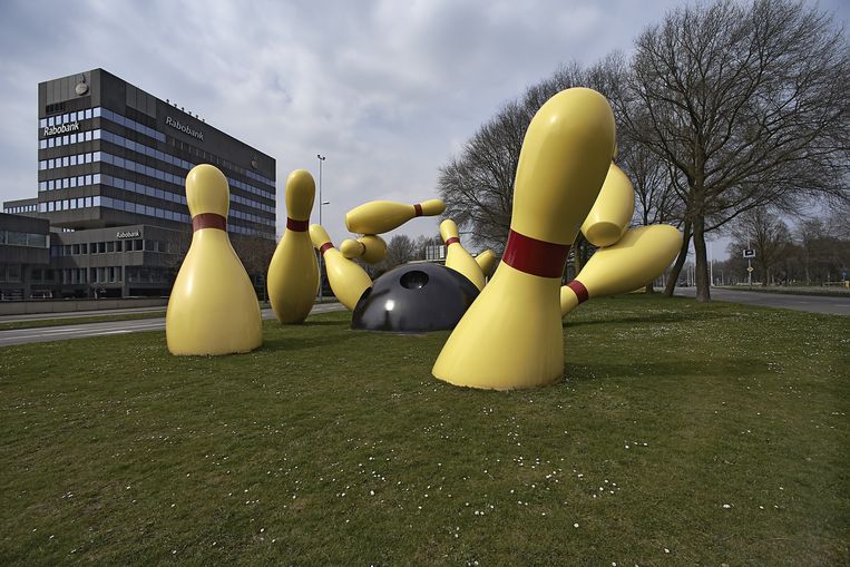 Claes Oldenburg (1929-2022) maakte monumenten van schroeven en wasknijpers