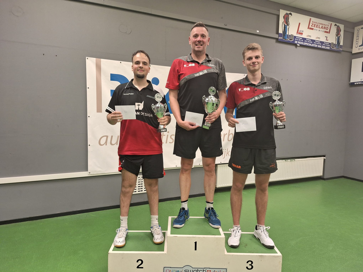 Vader Michel de Boer is zoon Milo de baas in halve finale en wint ...