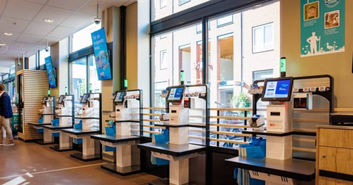 Albert Heijn in Pijnacker heeft als eerste een cashrecycler | Delft | AD.nl