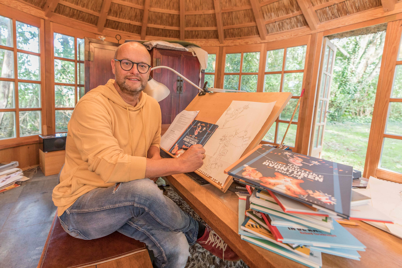 Jaren tekende Richard voor anderen, maar nu heeft hij zijn eerste eigen ...