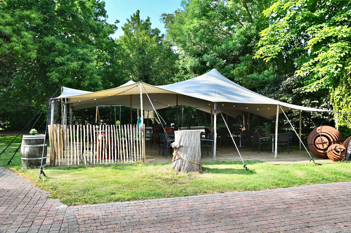 NET OPEN. Park Rodenbach opent zomerbar ‘Bar-A-Grys’: “Domein is zoveel meer dan alleen maar de ...