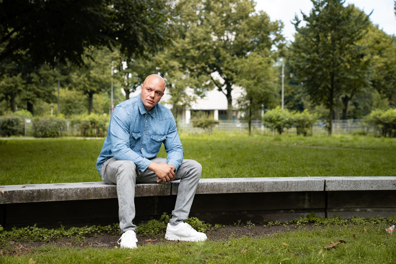 Van de Colruyt naar Hollywood. Joshua (35) groeide op aan het Kiel en ...