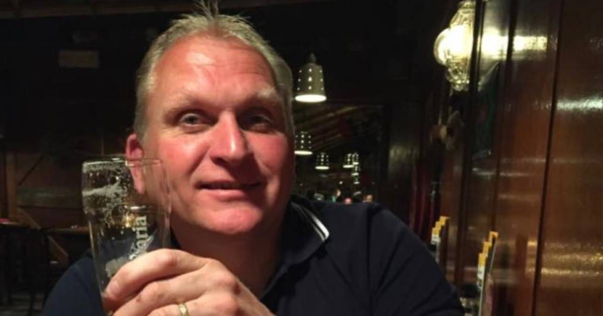 Fakkels en minuut stilte voor Dirk Dalebout en zijn familie bij V.V ...