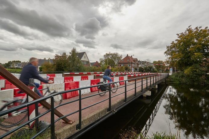 Klus aan deze belangrijke Lochemse brug gaat aardig uitlopen (en dit is ...