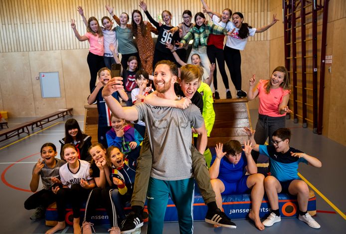 Gymleraar Daan is een knaller op TikTok: ‘Ik word zelfs op straat ...