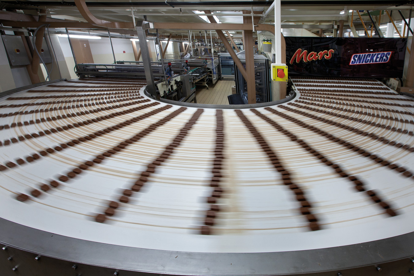 Mars legt tijdelijk grootste chocoladefabriek ter wereld stil in ...