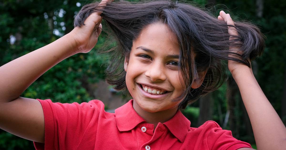Zian (11) laat zijn haar 32 centimeter groeien voor Think Pink: “Vaak ...